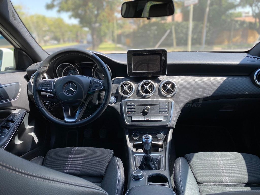 mercedes benz a200 - Automotora Laucirica