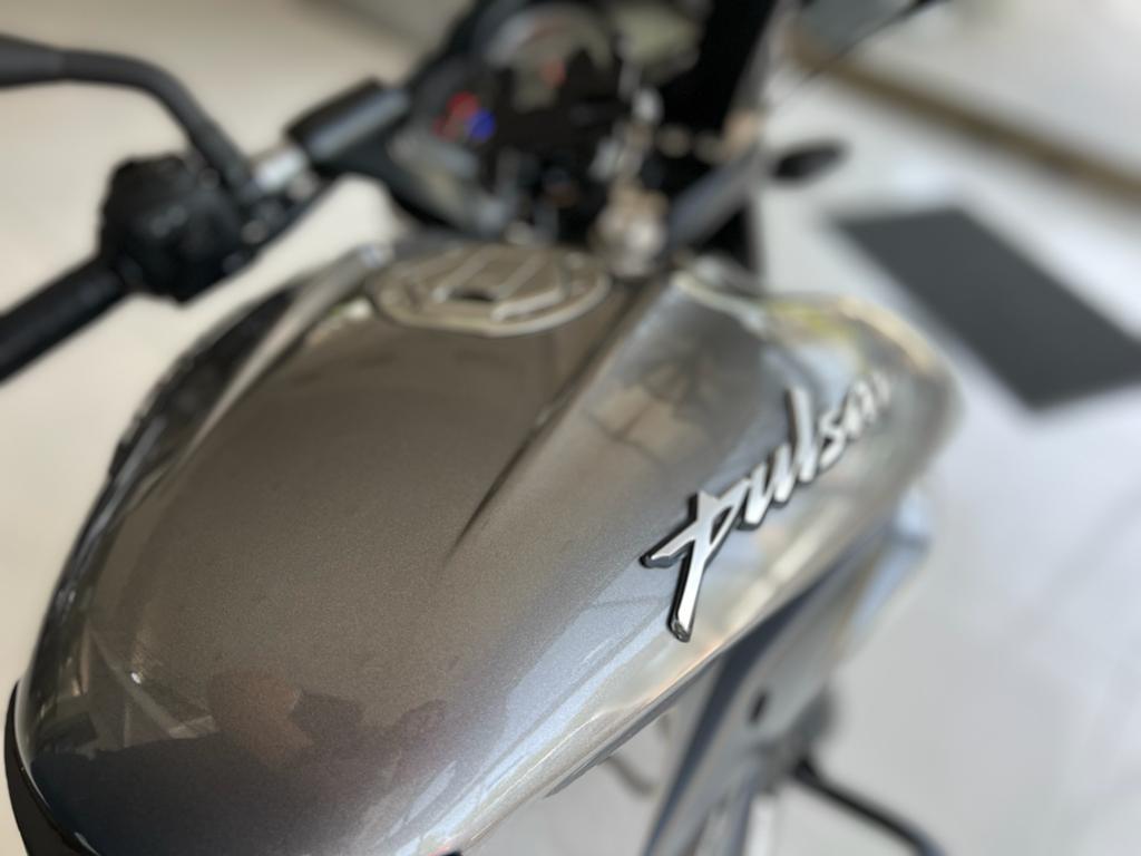 Bajaj Pulsar 160N - Automotora Laucirica