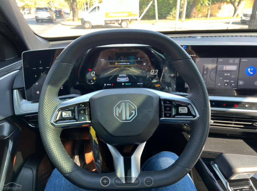 MG One 1.5T CVT DLX - Automotora Laucirica